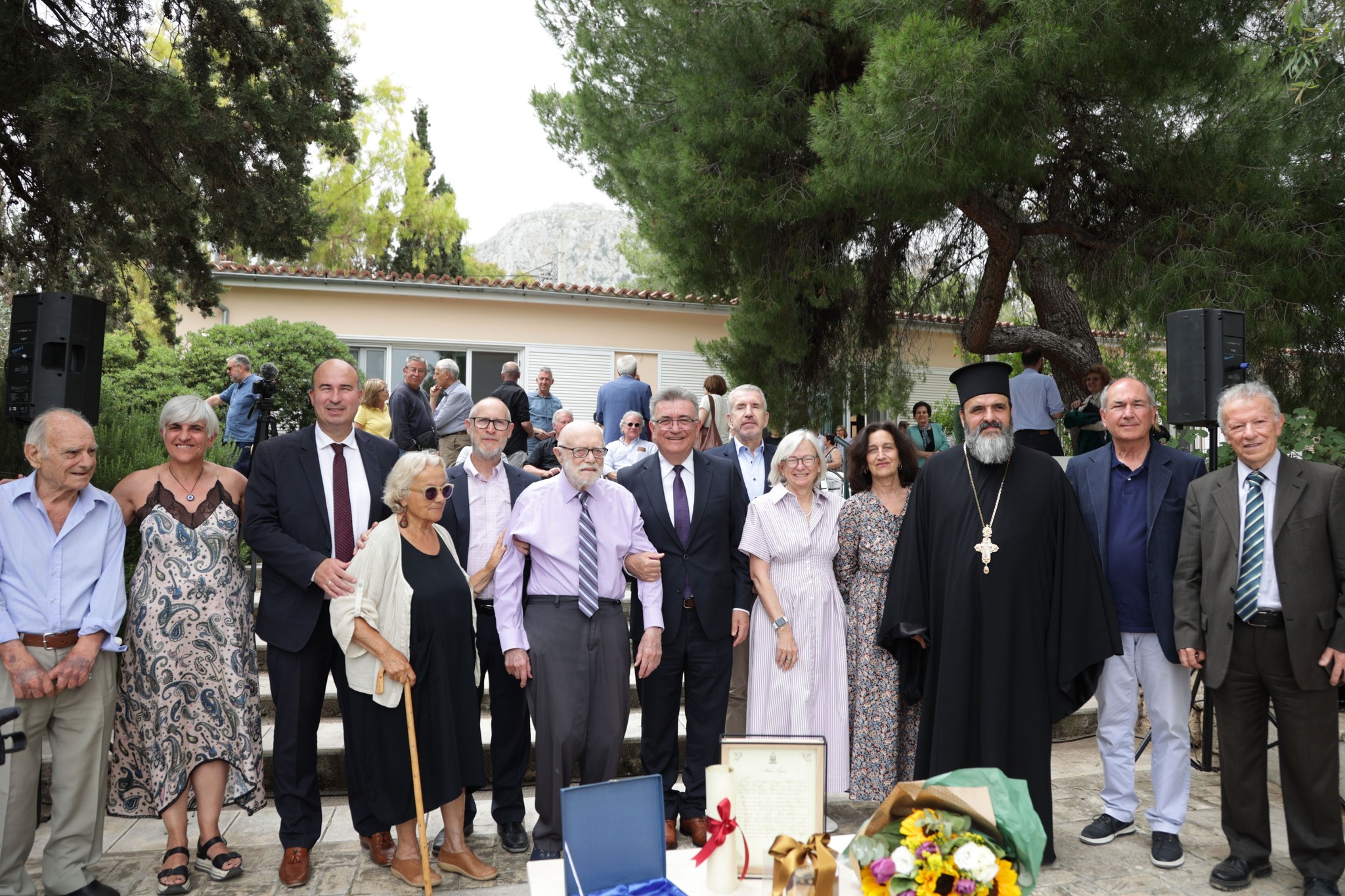 Απόδοση τιμής στον Αρχαιολόγο-Αρχιτέκτονα Dr. Charles Kaufman Williams ...